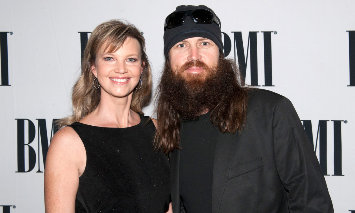 Missy Robertson Reports Middle East Refugees in Greece Have 'Wide Open ...